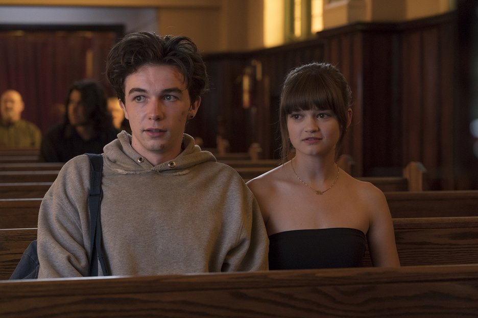 Wayne - Find Something Black To Wear (E04) (2019) | Galerie - Z epizody ...