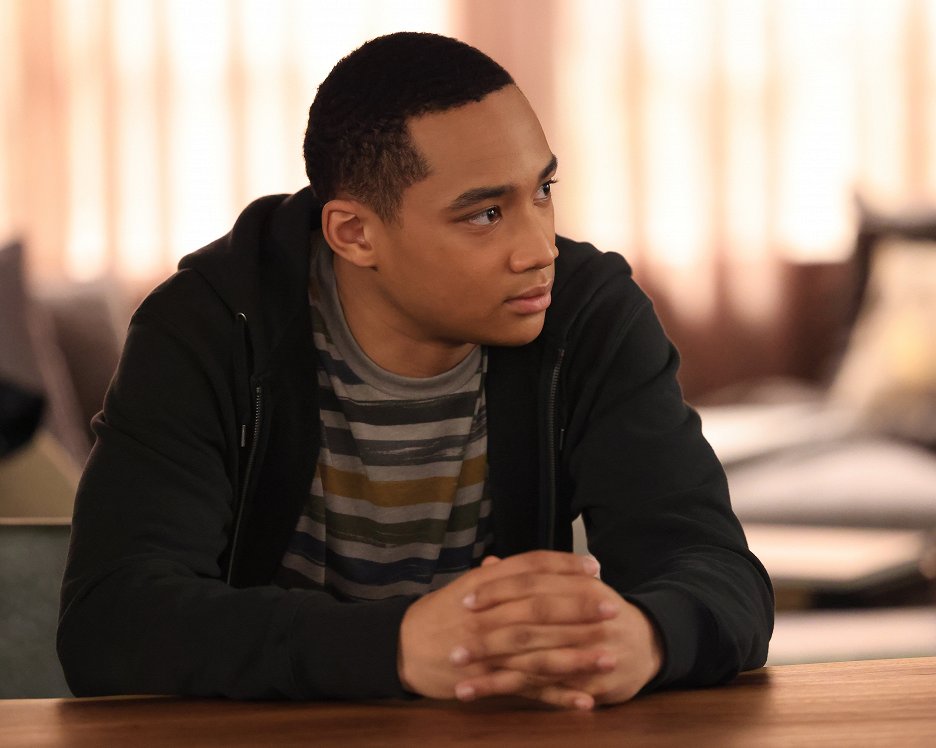 A Million Little Things - Redefine (S03E11) (2021) | ČSFD.cz