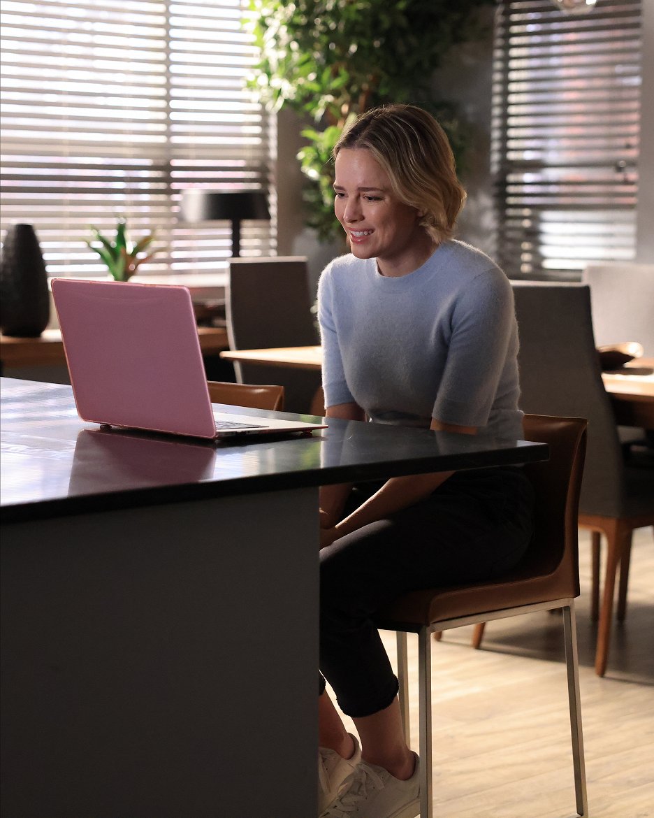 A Million Little Things - Trust Me (S03E10) (2021) | ČSFD.cz