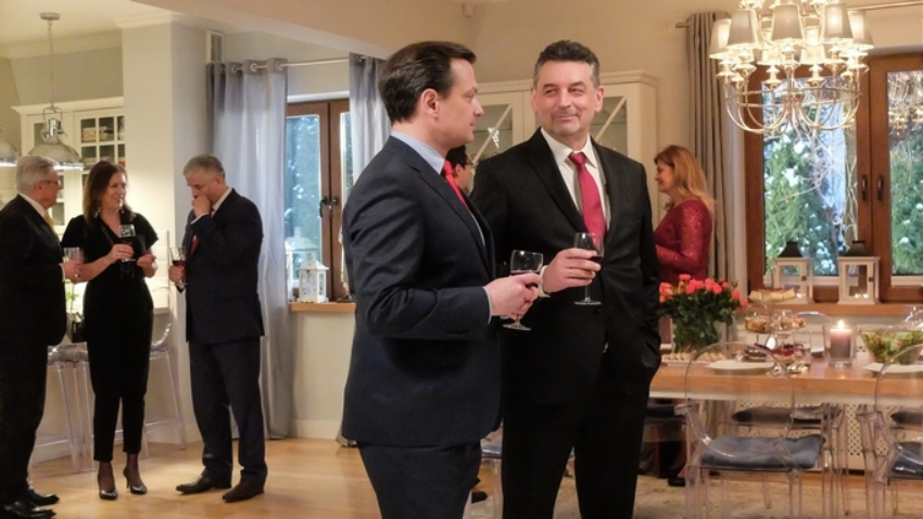 Ojciec Mateusz - Woda sodowa (S25E05) (2021) | ČSFD.cz