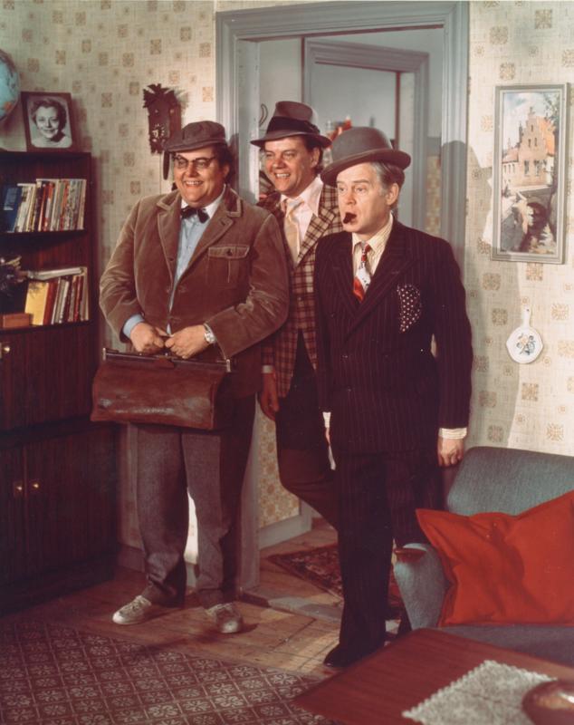 Olsen-banden på sporet (1975) | ČSFD.cz