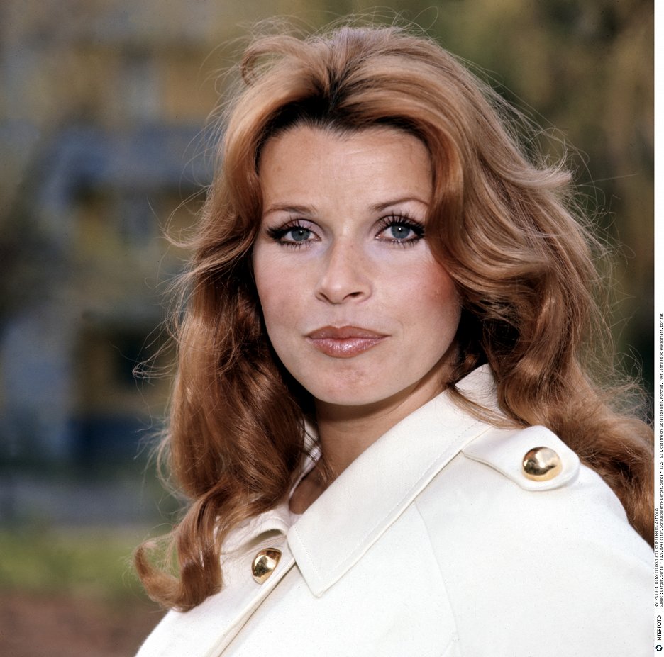 Senta Berger – Die Schauspiel-Ikone im Gespräch (2021) | ČSFD.cz