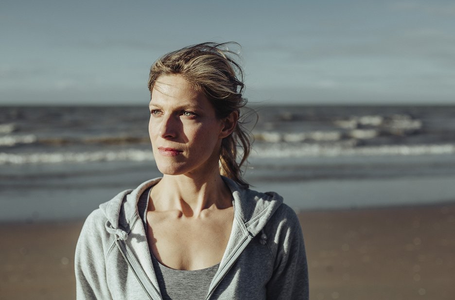 Crossroads - A New Beginning (S01E01) (2021) | ČSFD.cz