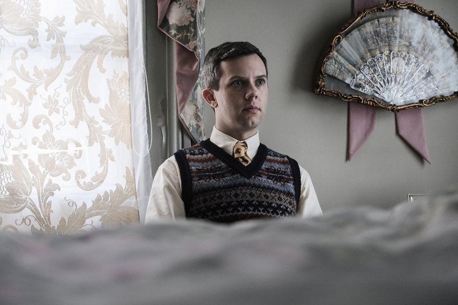 Search Party - Doctor Mindbender (S04E05) (2021) | ČSFD.cz