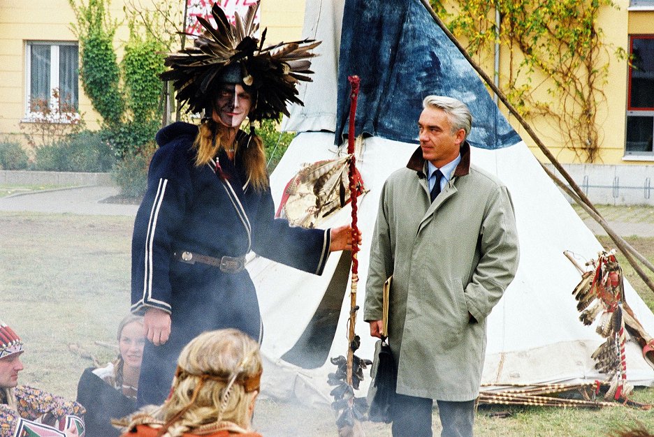 Edel a Starcková - Wann ist ein Mann ein Mann (S02E10) (2003) | ČSFD.cz