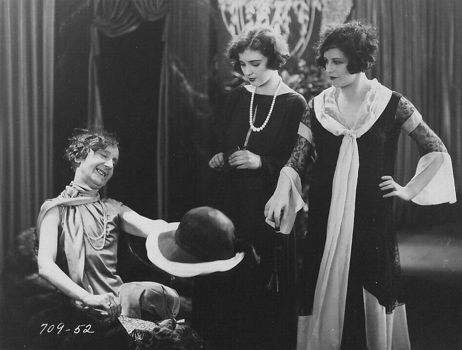 Claire Adams | ČSFD.cz