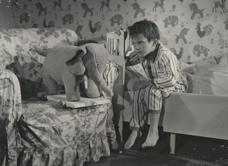 Far til fire på landet (1955) | ČSFD.cz