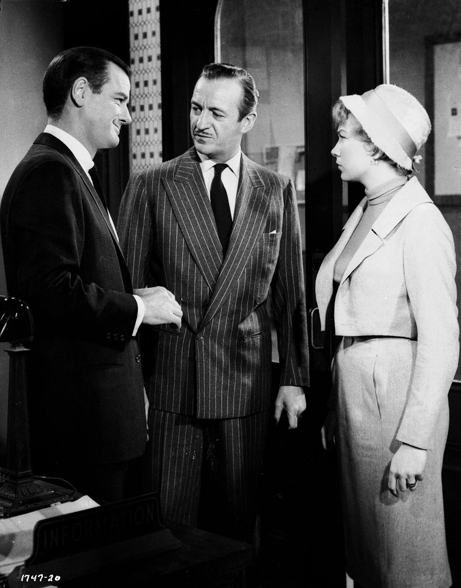 Ask Any Girl (1959) | ČSFD.cz