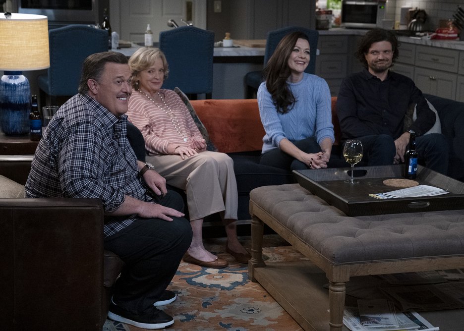 Bob miluje Abisholu - The Wrong Adebambo (S02E07) (2021) | ČSFD.cz