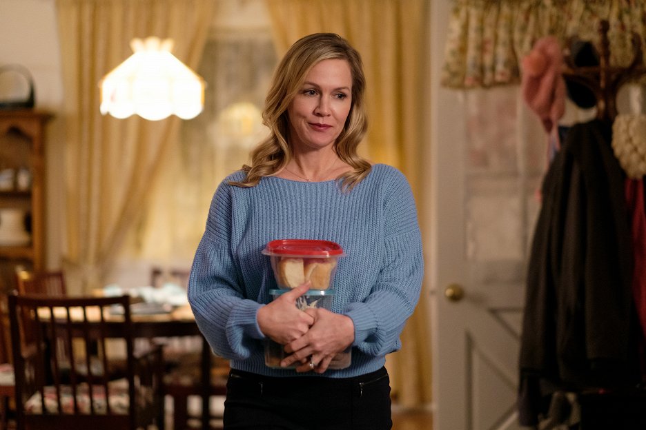 Left for Dead: The Ashley Reeves Story (2021) | ČSFD.cz