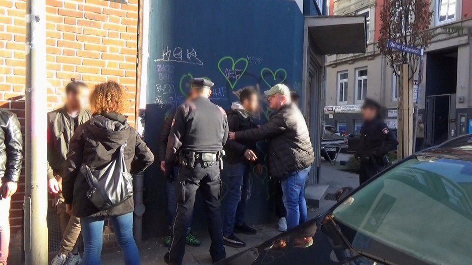 110 Notruf Hamburg (2021) | ČSFD.cz