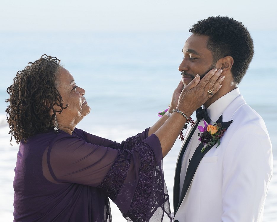 Grey's Anatomy - Someone Saved My Life Tonight (S17E17) (2021) | ČSFD.cz