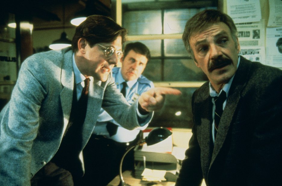 Alfred Hitchcock uvádí - Krtek (S02E05) (1987) | ČSFD.cz