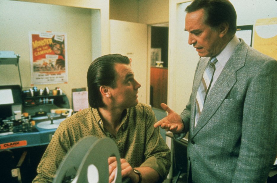 Alfred Hitchcock uvádí - Poslední kapka (S02E10) (1987) | ČSFD.cz