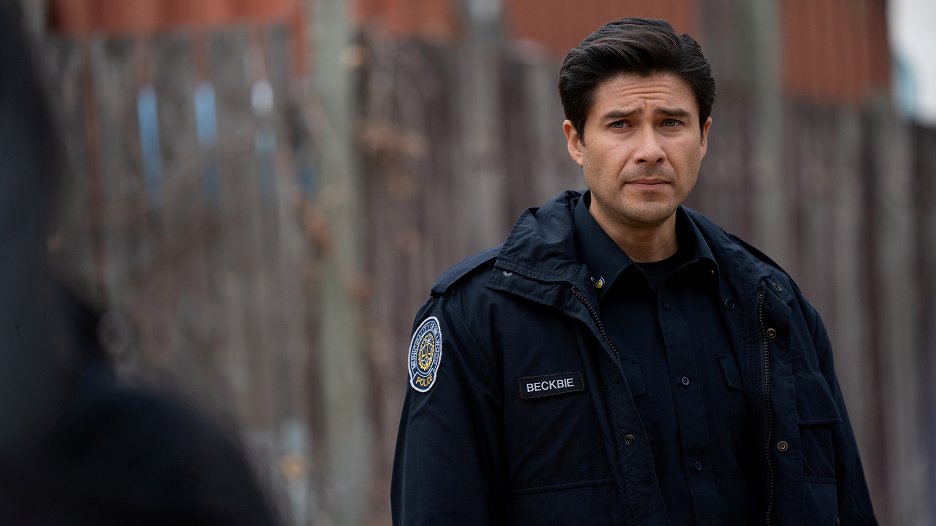 Břemeno pravdy - The Homecoming (S04E06) (2021) | ČSFD.cz