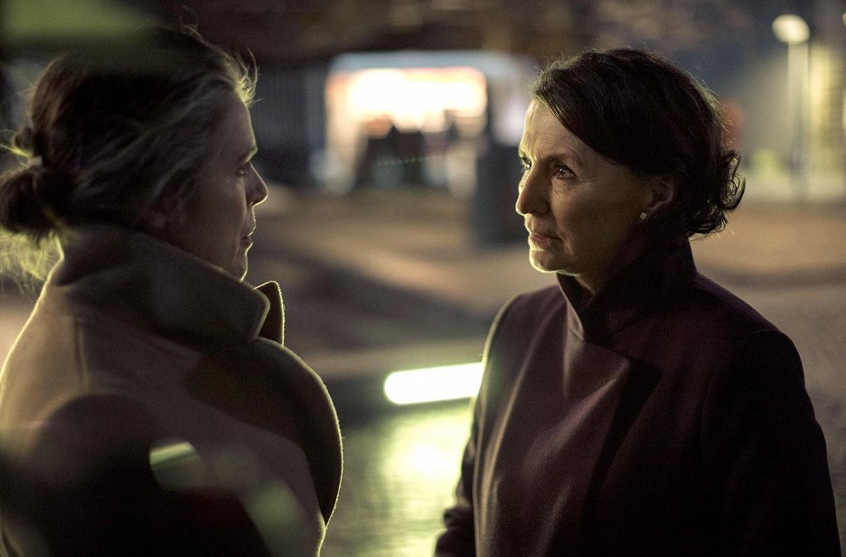 Až vše pokryje prach - Zmařený útok (E04) (2020) | ČSFD.cz