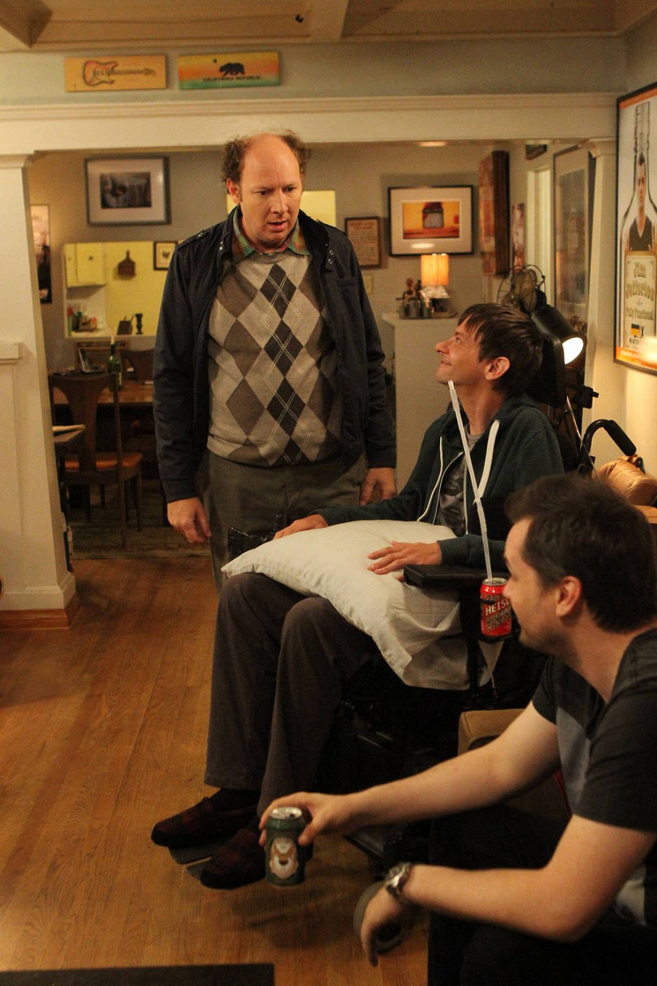 Legit - Health (S01E07) (2013) | ČSFD.cz