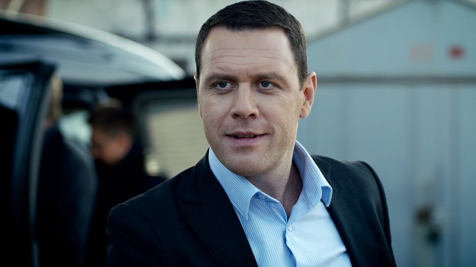 Vůně zločinu - Na pokraji smrti (S02E01) (2015) | ČSFD.cz