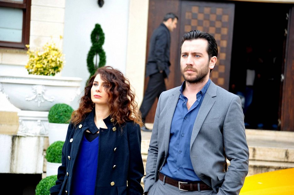 Poyraz Karayel - Episode 12 (S01E12) (2015) | ČSFD.cz