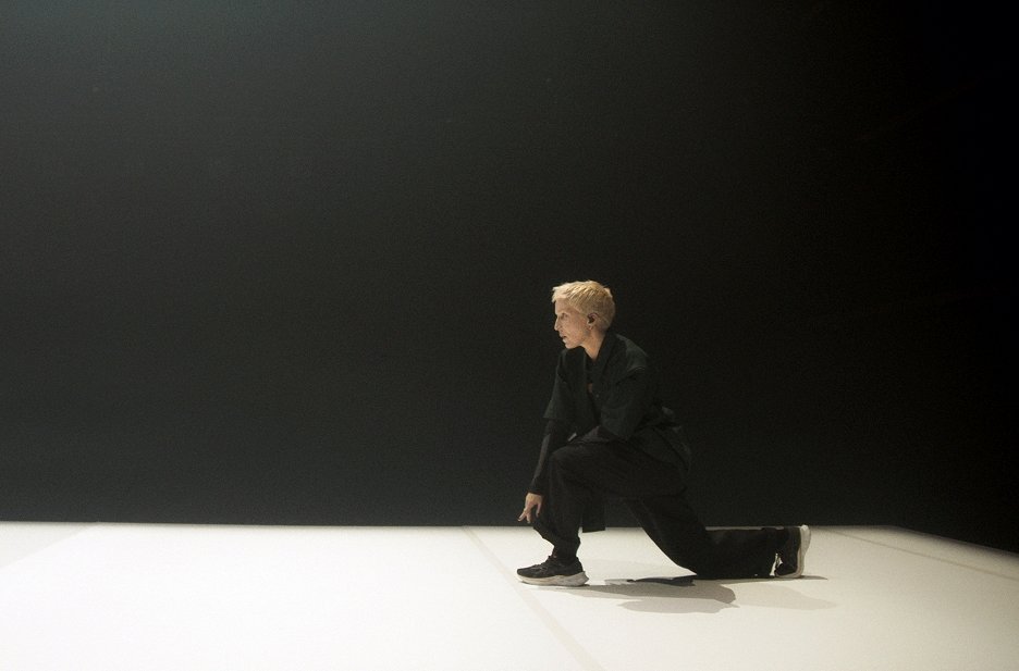 Jeanne Added - Both Sides (2021) | ČSFD.cz