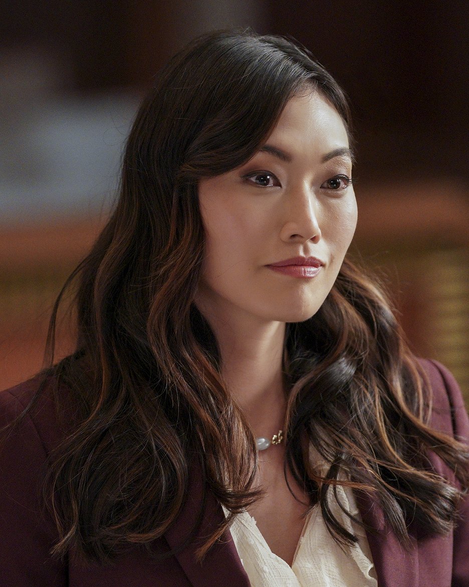 Good Trouble - Úvodní prohlášení (S03E16) (2021) | ČSFD.cz