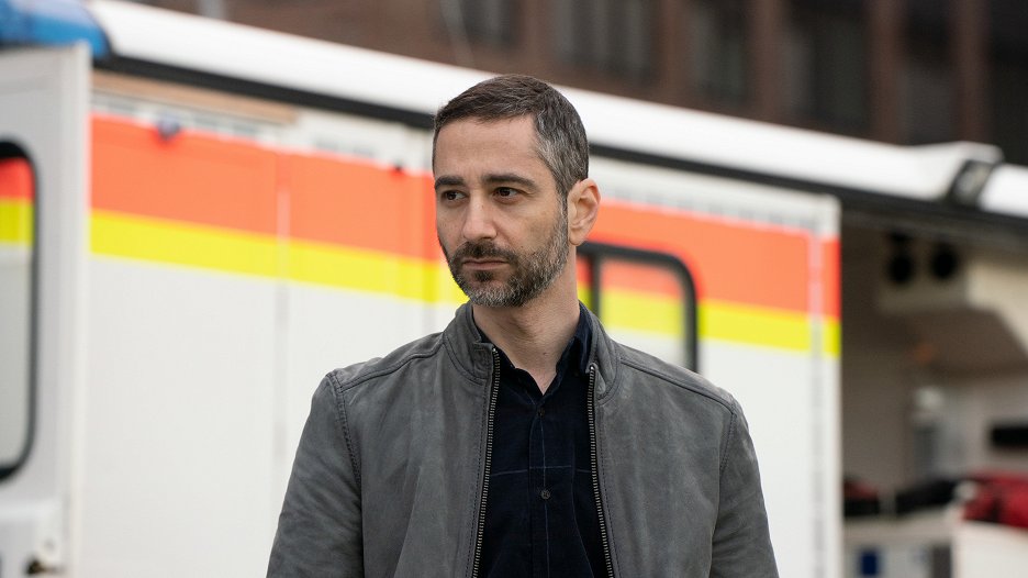 Helen Dorn - Die letzte Rettung (E15) (2021) | ČSFD.cz