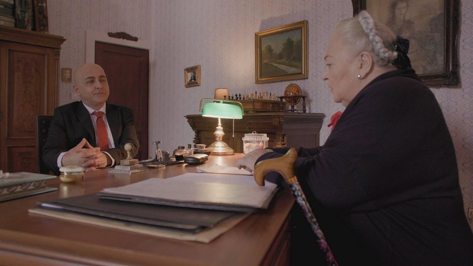 Keresztanyu - Új családi üzlet (S01E72) (2021) | ČSFD.cz