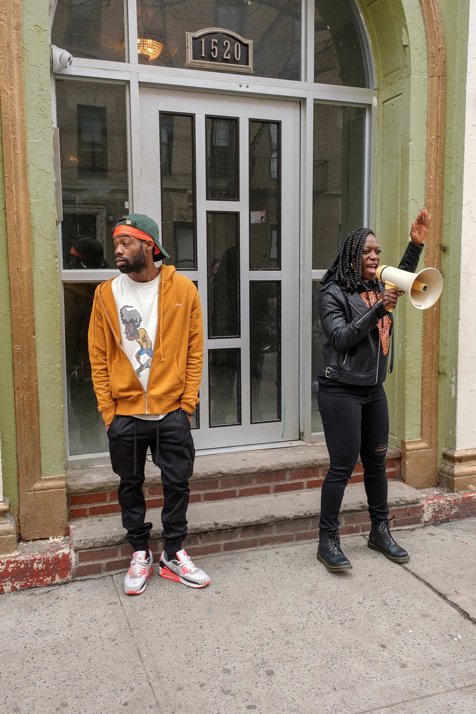 Flatbush Misdemeanors - The Chicken or the Egg (S01E03) (2021) | ČSFD.cz