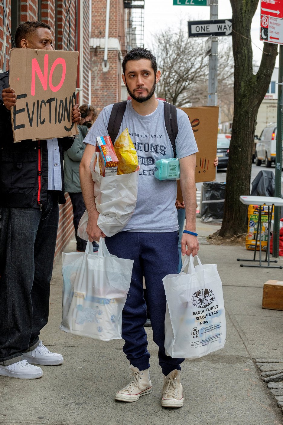 Flatbush Misdemeanors - The Chicken or the Egg (S01E03) (2021) | ČSFD.cz