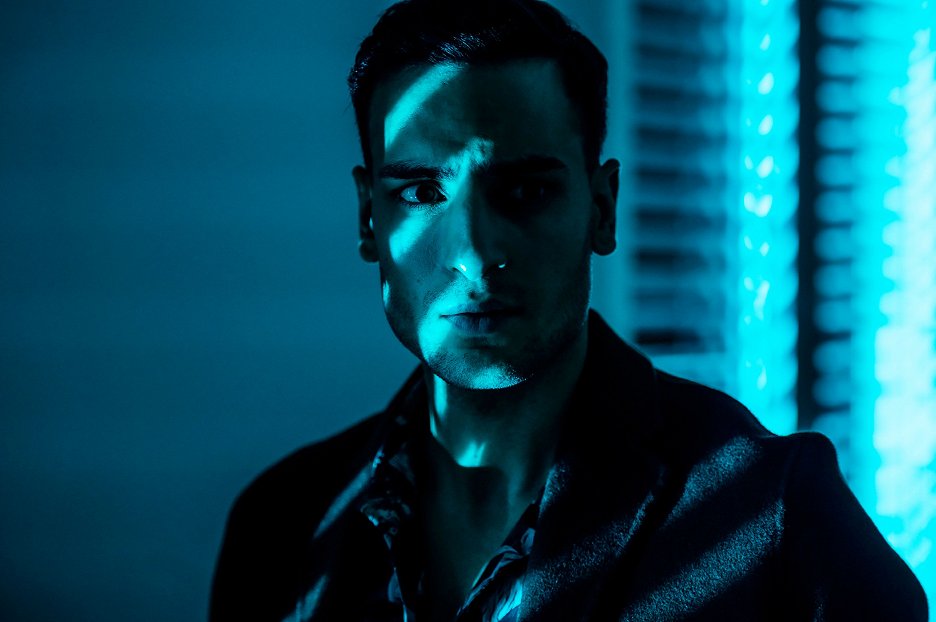 Nihat - Alles auf Anfang - Episode 5 (E05) (2021) | ČSFD.cz