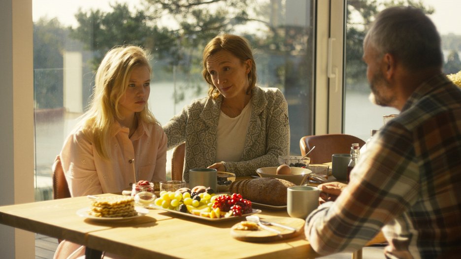 Partisan - Missing People (S01E04) (2020) | ČSFD.cz