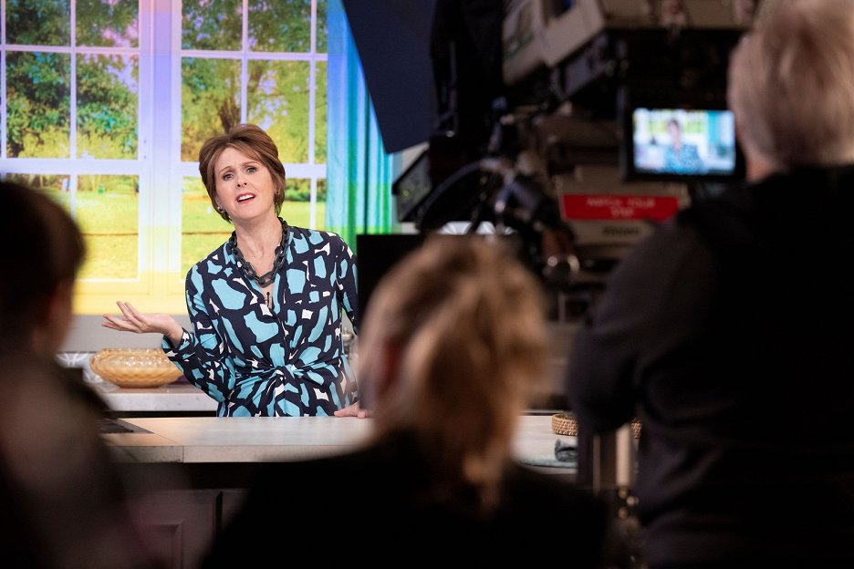 The Other Two - Pat Becomes #1 in Daytime (S02E06) (2021) | ČSFD.cz