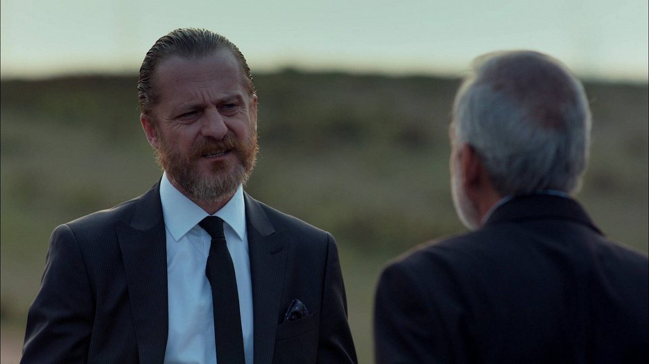 Kurtlar Vadisi: Pusu - Episode 3 (S10E03) (2015) | ČSFD.cz