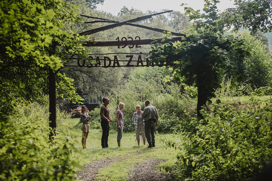 Osada - Epizoda 8 (S01E08) (2021) | ČSFD.cz
