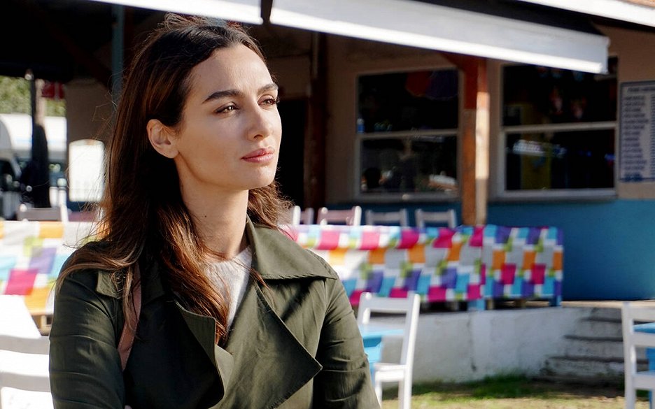 Siyah Beyaz Aşk - Episode 4 (E04) (2017) | ČSFD.sk