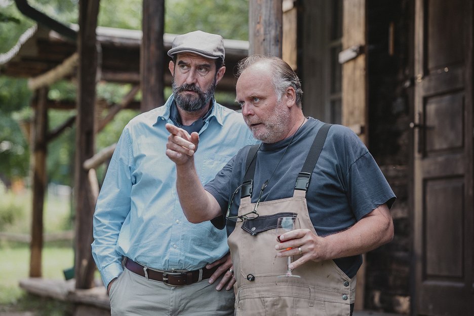 Osada - Epizoda 10 (S01E10) (2021) | ČSFD.cz