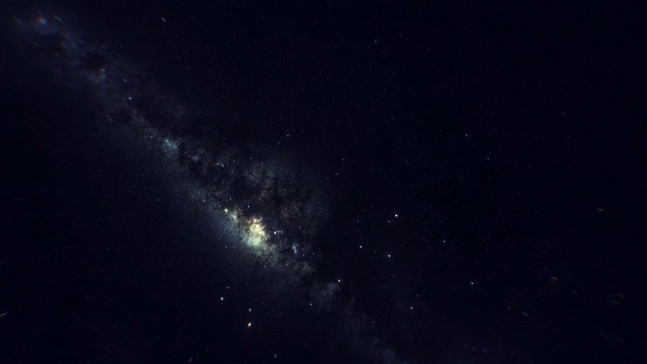 Une espèce à part - L'Infime et l'infini (E01) (2019) | ČSFD.cz