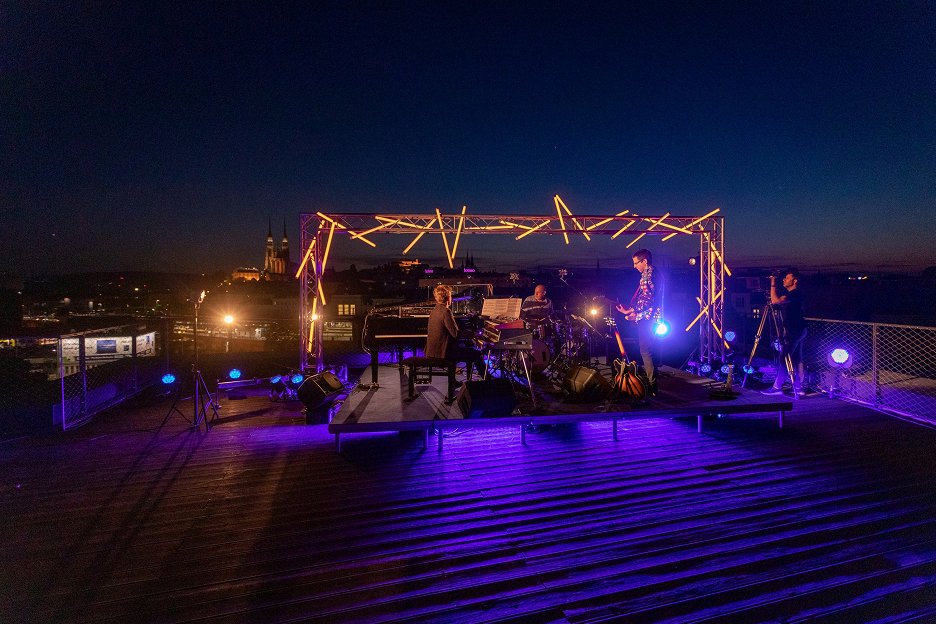 David Dorůžka - Jeff Ballard - Piotr Wyleżoł (2021) | Filmothek | ČSFD.cz