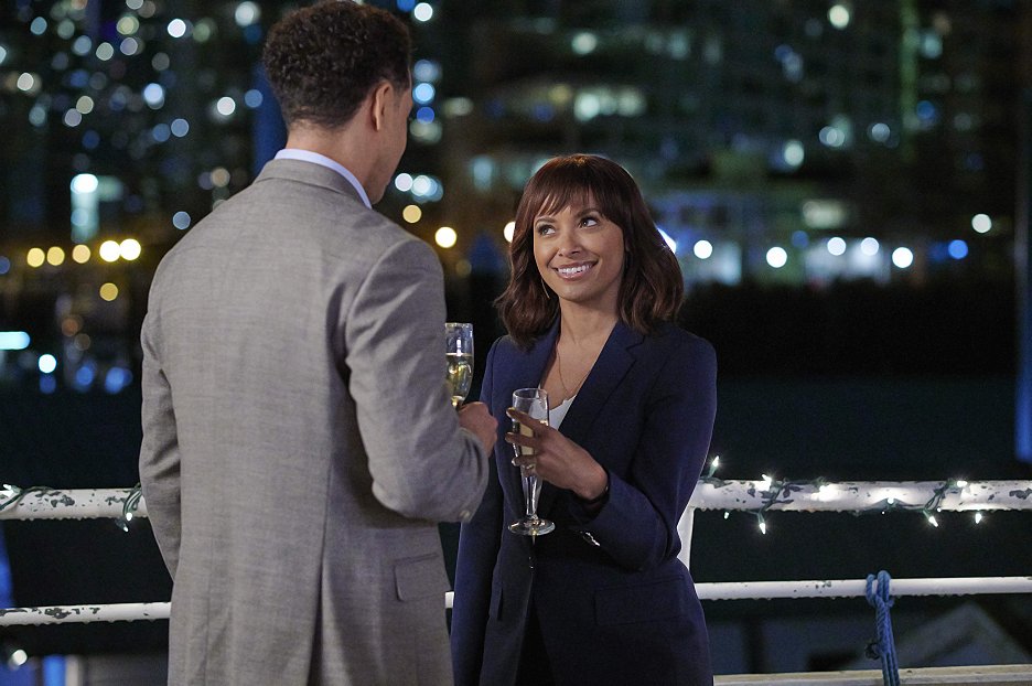 Fashionably Yours (2020) | Videa - Trailer | ČSFD.cz