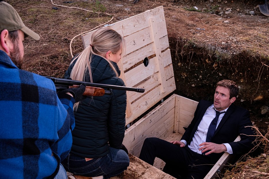 Hudson a Rex - Top Dog (S03E12) (2021) | ČSFD.cz