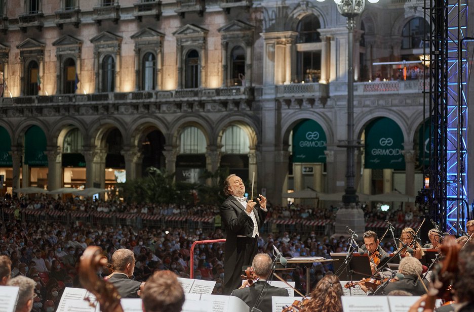 Concerto per Milano (2021) | ČSFD.cz