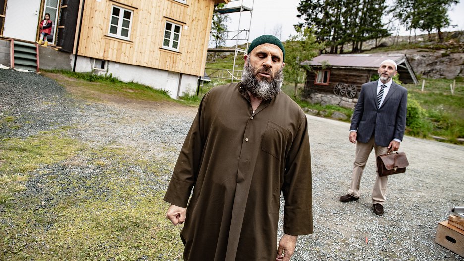 Jordbrukerne - Min brors skjegg (E06) (2021) | ČSFD.cz