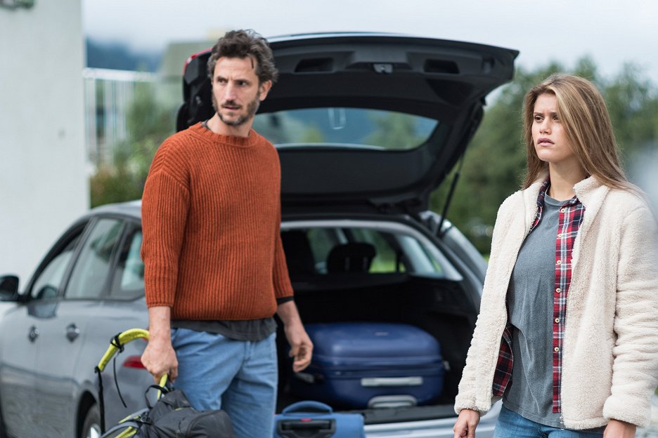 Na krok od nebe - Série 5 (S05) (2019) | Galerie - Ze série | ČSFD.cz