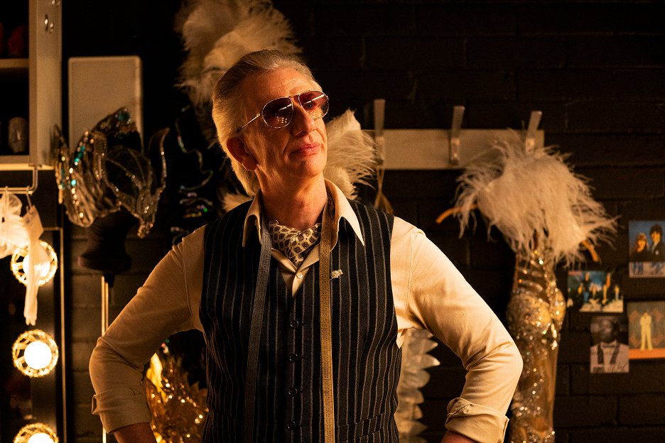 Der Palast - Episode 1 (S01E01) (2021) | ČSFD.cz