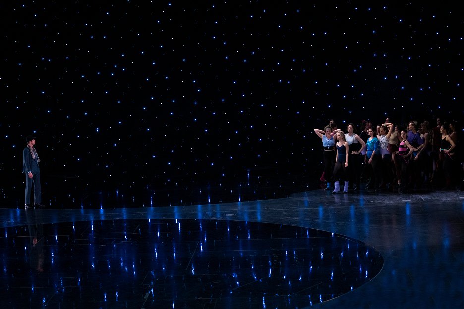 Der Palast - Episode 2 (S01E02) (2021) | ČSFD.cz