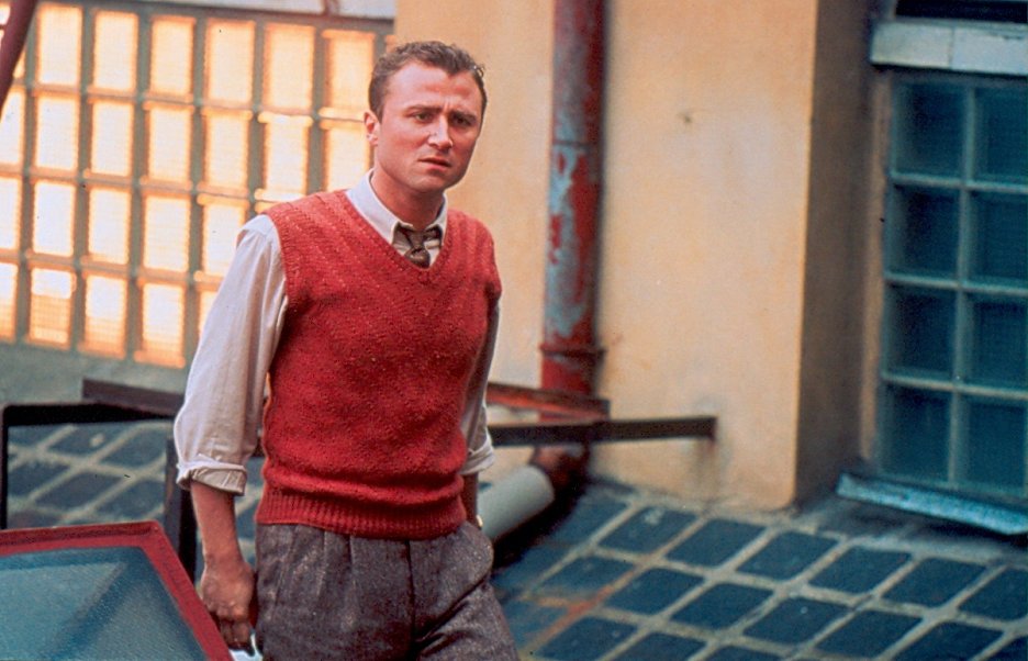 Maigret - Maigret et le marchand de vin (E37) (2002) | ČSFD.cz