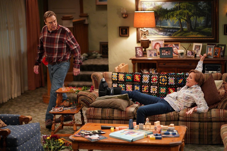 The Conners - Three Exes, Role Playing and a Waterbed (S04E09) (2022 ...