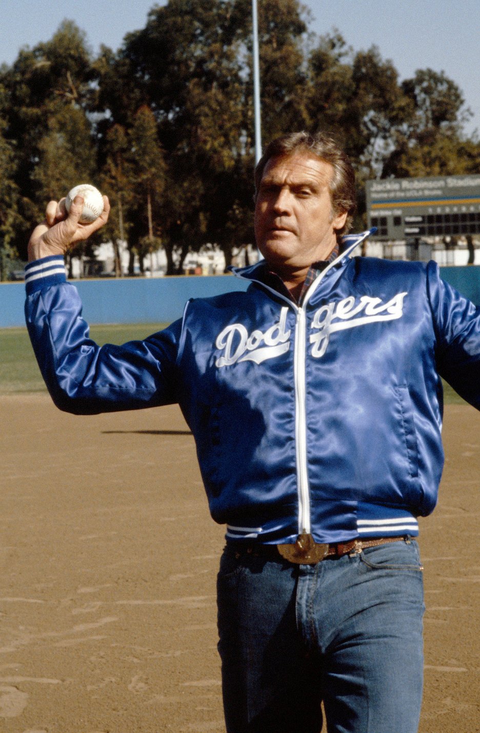 The Fall Guy - Old Heroes Never Die (S03E22) (1984) | ČSFD.cz