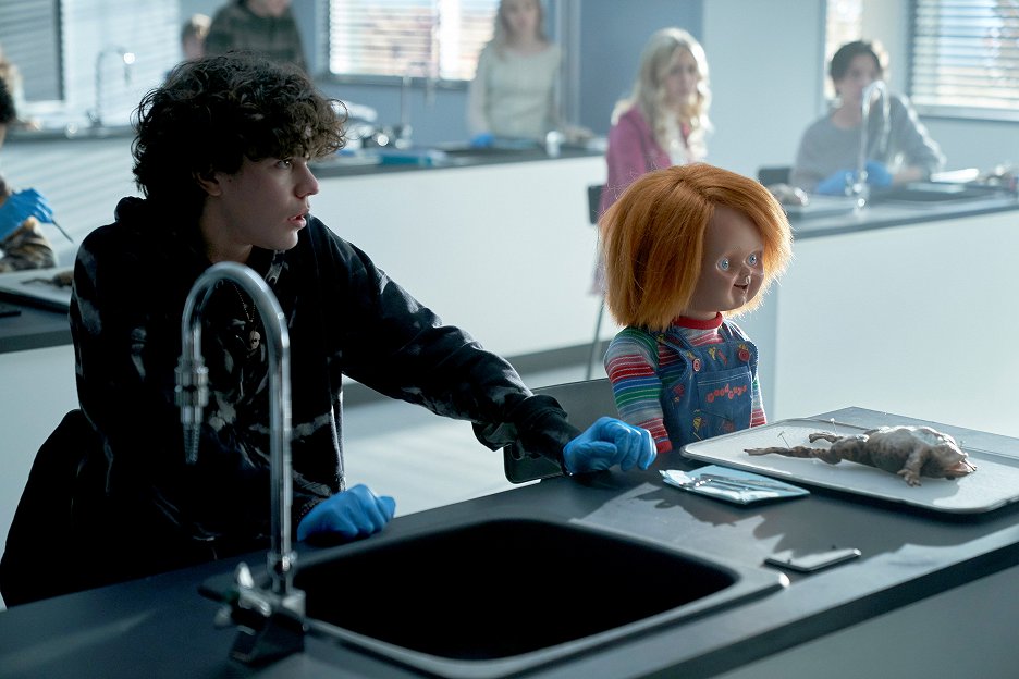 Chucky - Death by Misadventure (S01E01) (2021) | ČSFD.cz