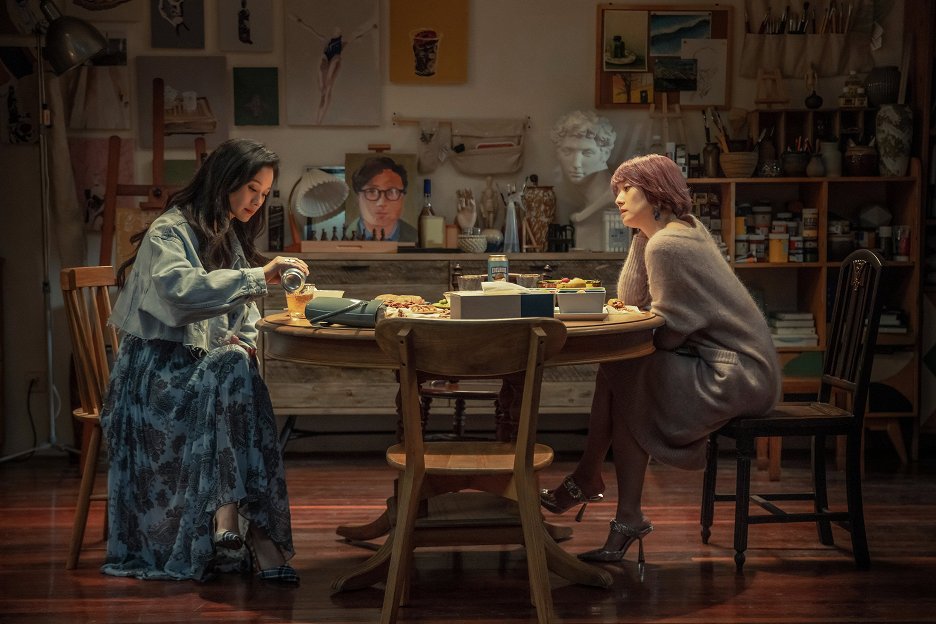 B for Busy (2021) | Galerie - Z filmu | ČSFD.cz